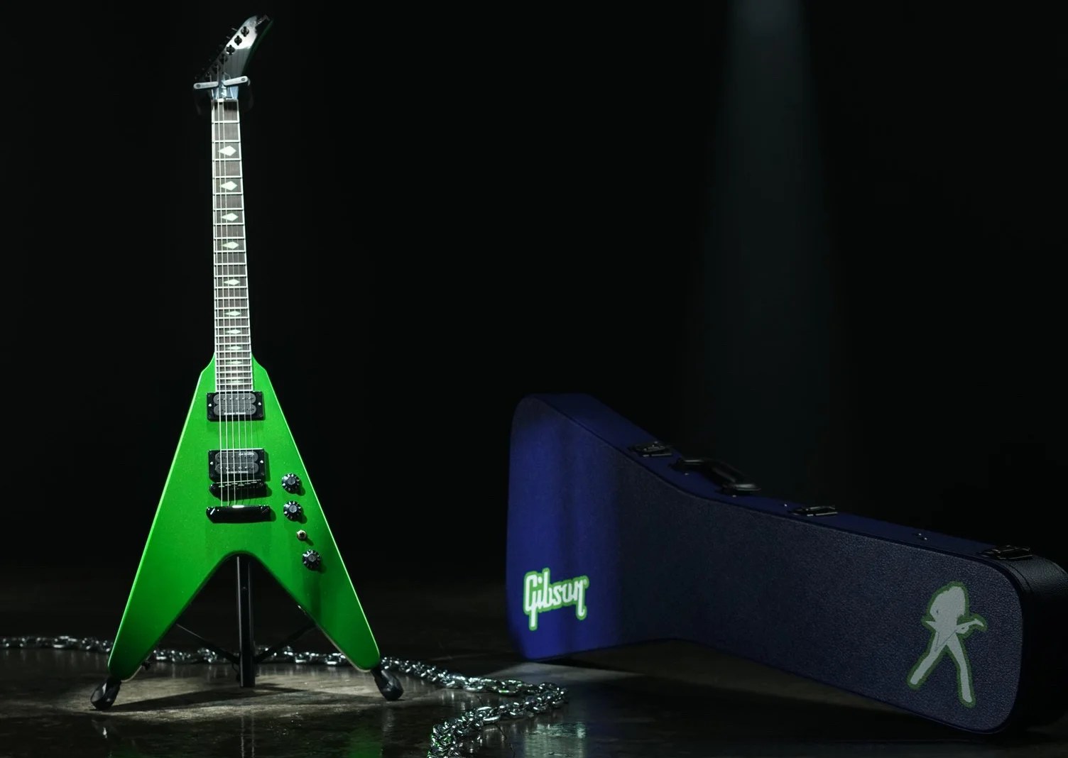 DAVE MUSTAINE a GIBSON predstavili novú gitaru "Flying V EXP Rust In ...