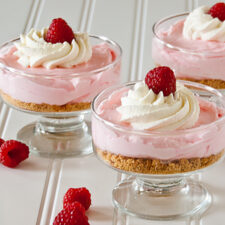 Mini No-Bake Raspberry Lemonade Cheesecakes - Real Mom Kitchen