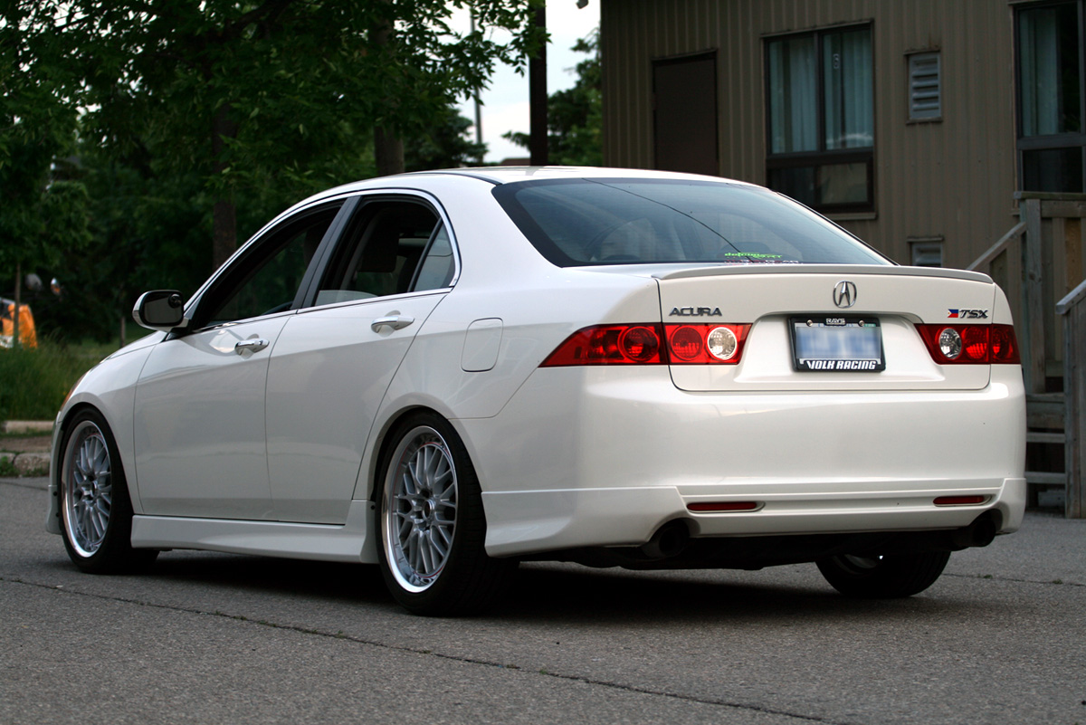 Acura TSX: The Integra GS-R of 22nd Century - Right Foot Down