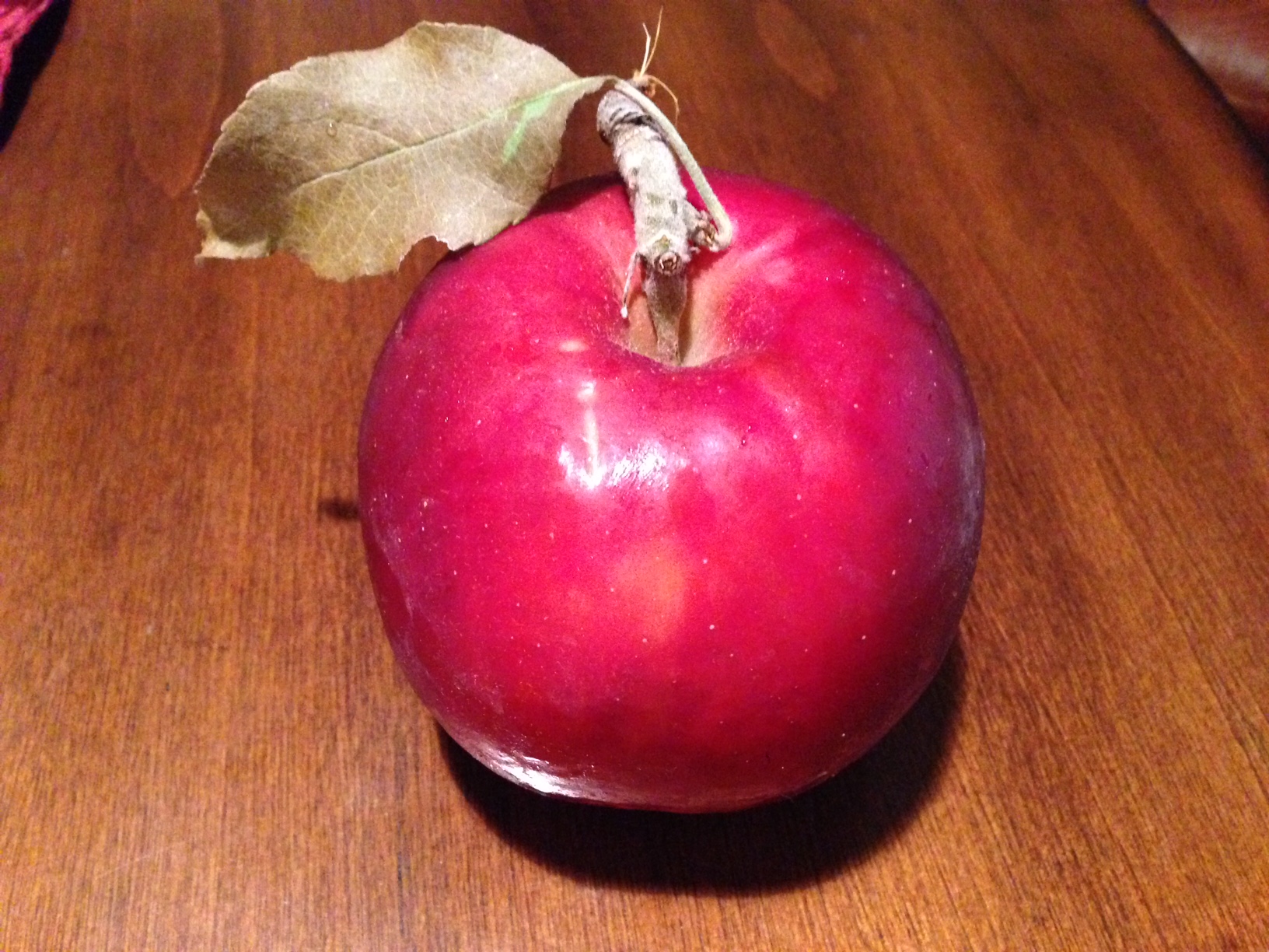 Ruby Jon Apple Review - Selective Elective