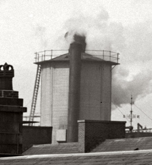 A Sticky-Sweet Demise: The Boston Molasses Flood of 1919 | JANINEVEAZUE