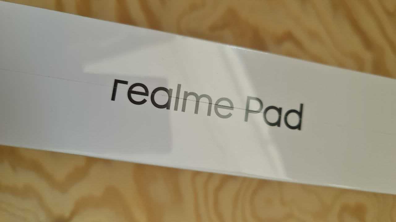 Realme Pad Exclusive Box, Specs, and Live Image Leaked - Smartprix