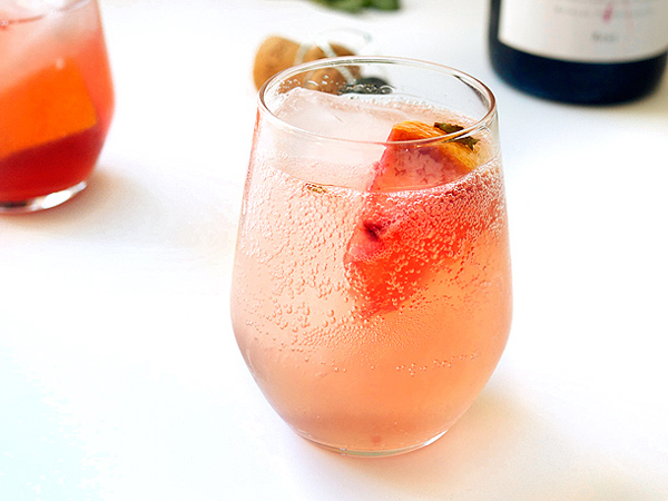 Sparkling Grapefruit And Lillet Ros Sangria sparkling-grapefruit-and-lillet-ros-sangria