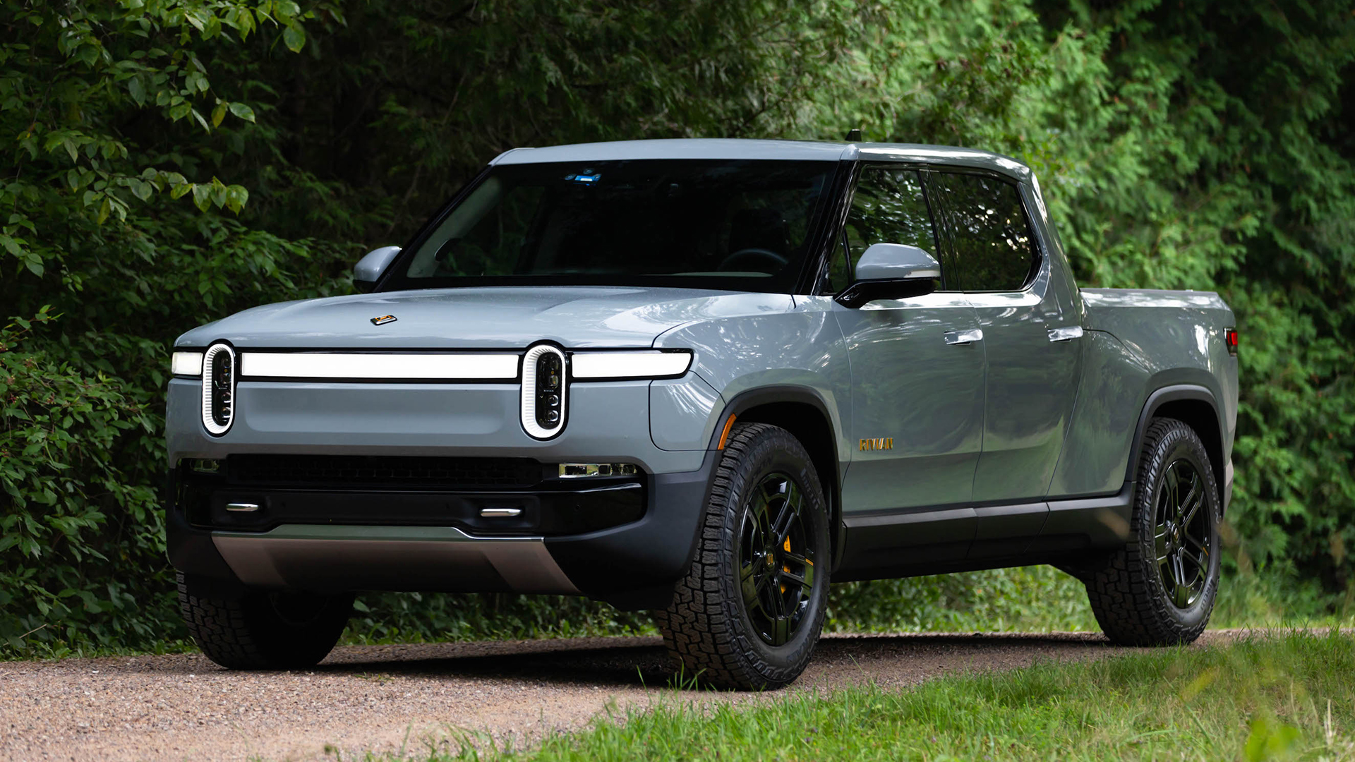 2022 Rivian R1t Electric Pickup Review Brings Fun And Ease Even To The