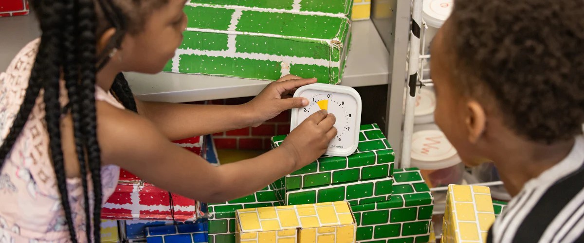 How To Use A Visual Timer To Help Your Child With Transitions Time Timer