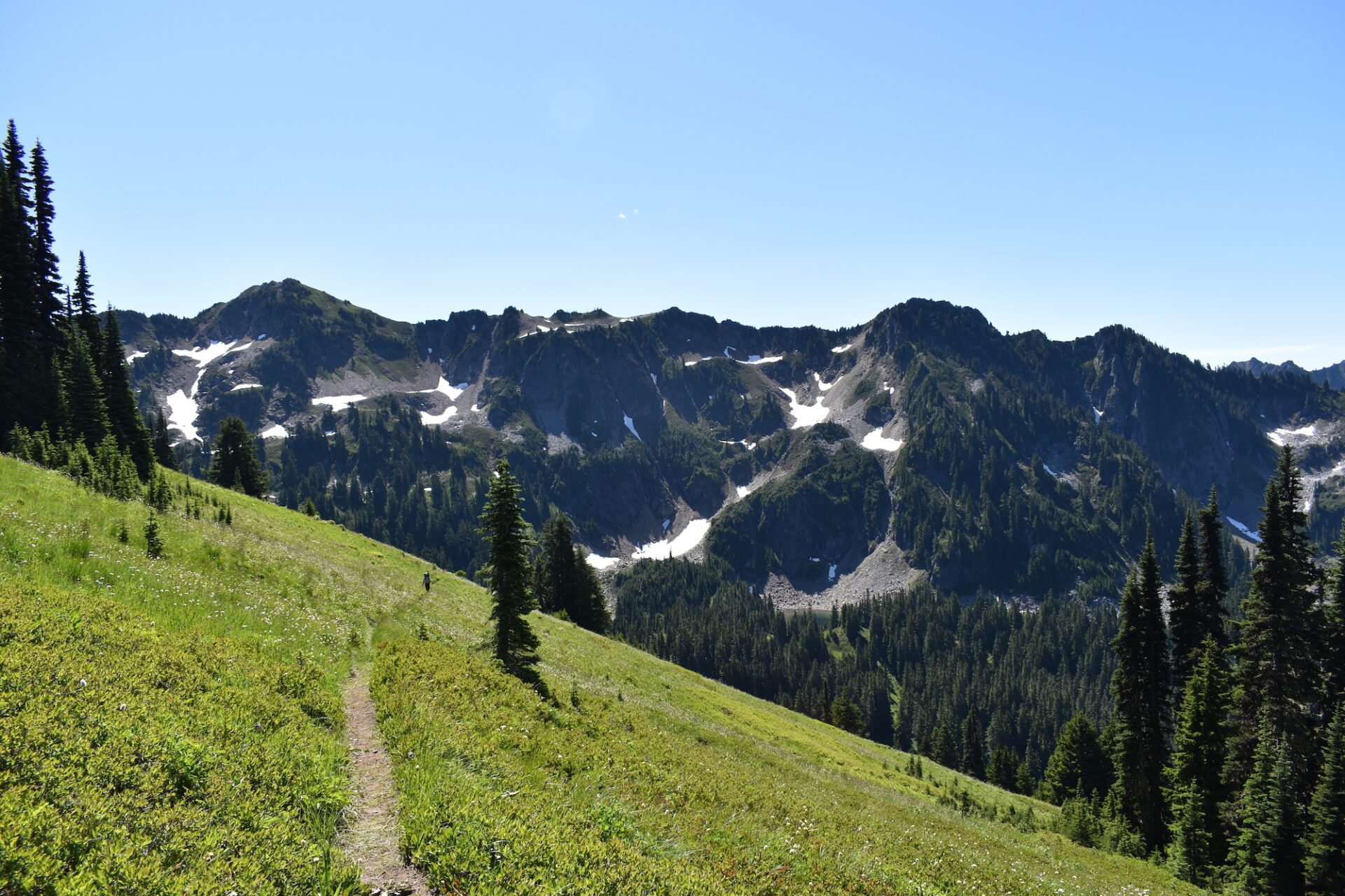 Backpacking the White Pass/Pilot Ridge Loop in the Glacier Peak ...