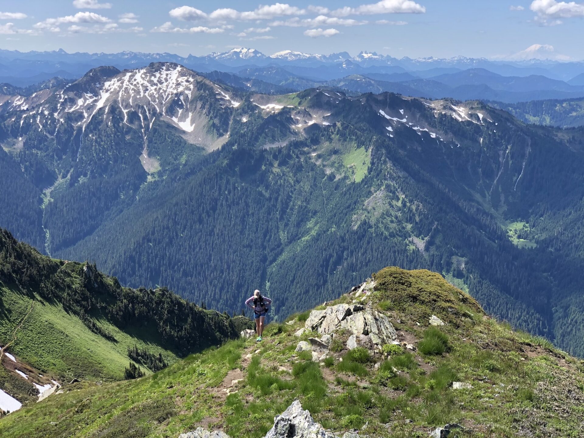 Backpacking the White Pass/Pilot Ridge Loop in the Glacier Peak ...