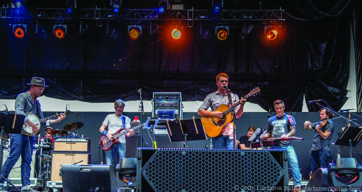 Infamous Stringdusters come to campus