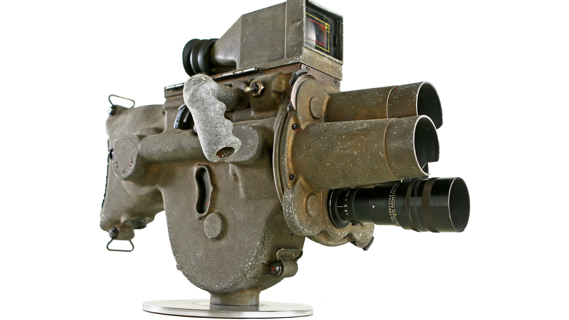Meet the Cunningham Combat Camera Model C: Cinematographing WWII ...