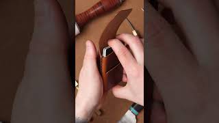The Stash Minimalist Wallet Review | Slim EDC Leather Wallet (Badalassi Carlo Waxy Cognac)
