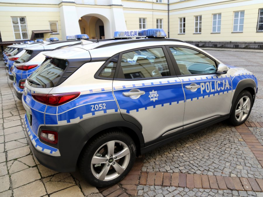 Elektryczne samochody dla policjantów - ZycieStolicy.com.pl